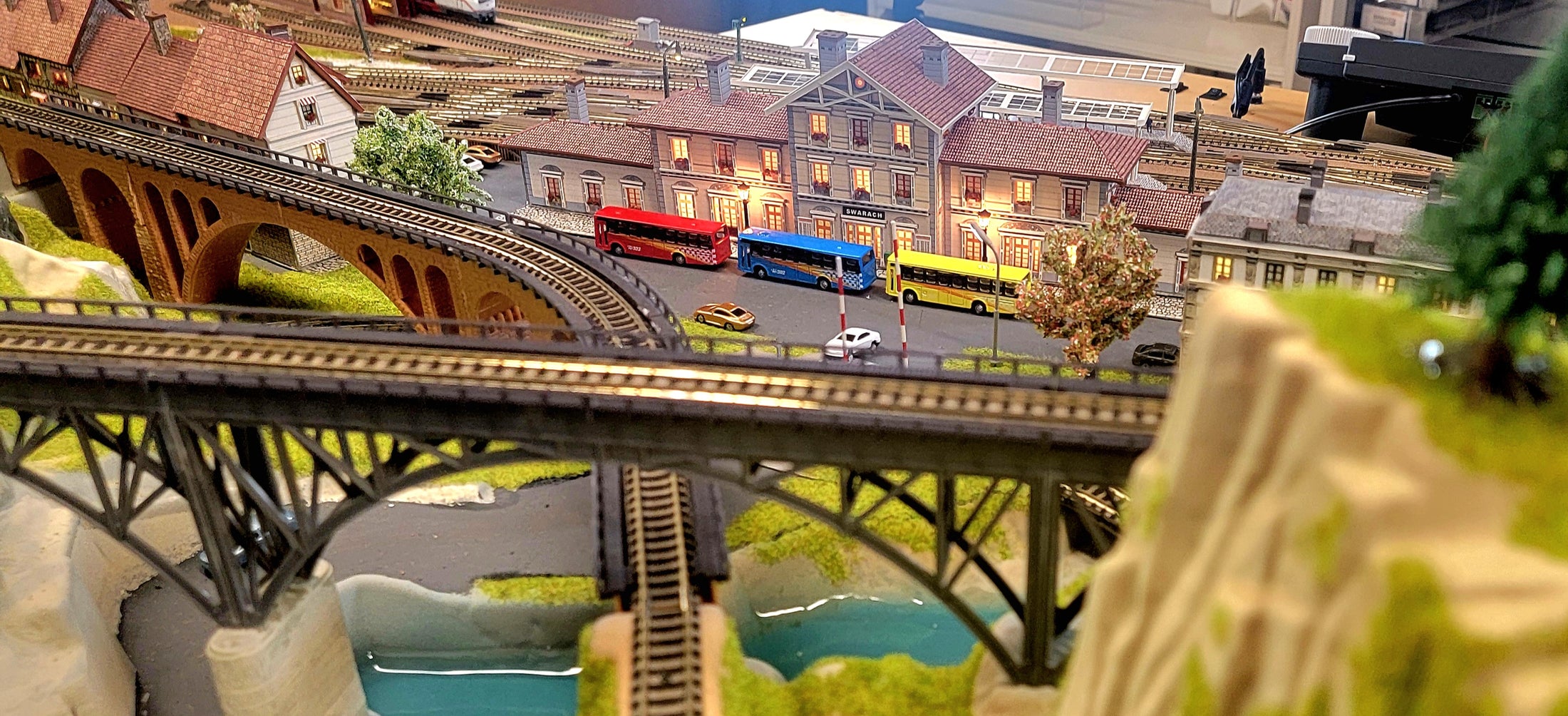 Noch N scale 777777 "Baden-Baden" Amazing Digital Layout w/ECoS Statio ...
