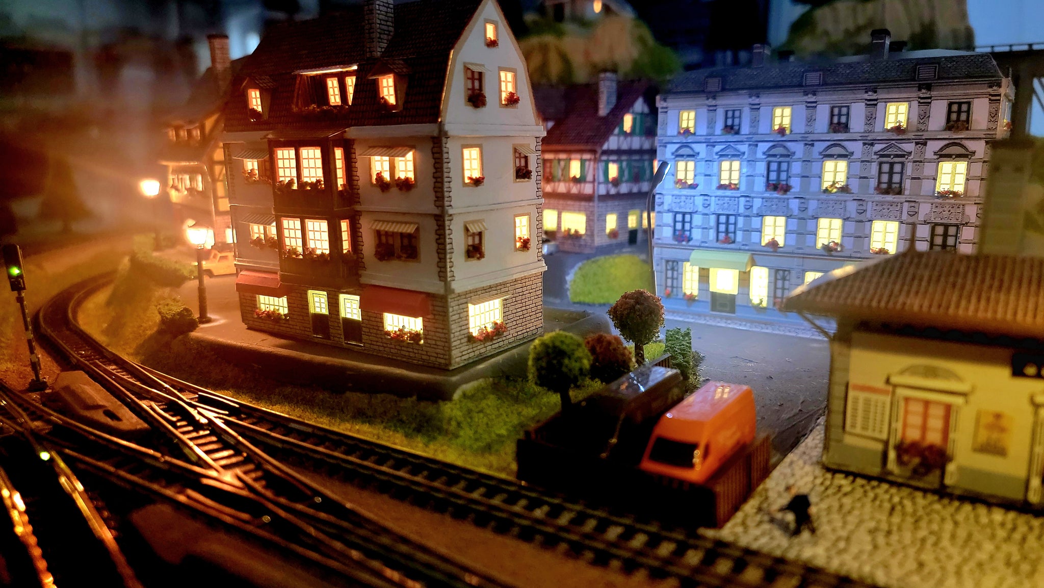 Noch N scale 777777 "Baden-Baden" Amazing Digital Layout w/ECoS Statio ...